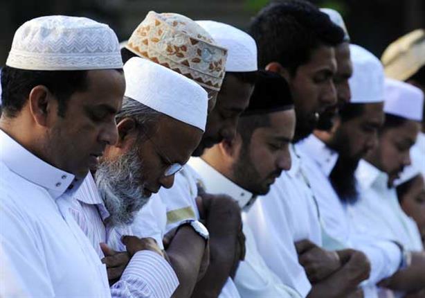 رفع اليدين عند التكبير في صلاة العيد سُنة أم بدعة؟ تعرف مصراوى