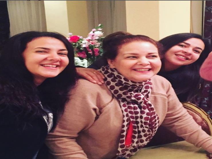إيمي سمير غانم توجه رسالة مؤثرة لوالدتها في عيد ميلادها مصراوى