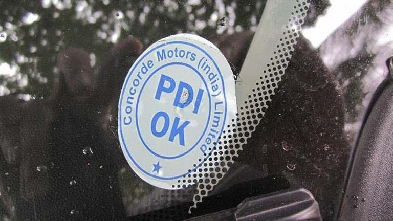 إلى ماذا يشير ملصق PDI الموجود على زجاج السيارات؟ | مصراوى