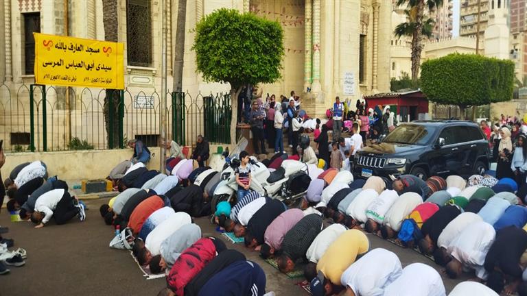 معهد الفلك يعلن توقيت صلاة عيد الفطر المبارك مصراوى