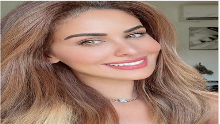 مايا دياب أنيقة وهنا شيحة بـأوف شولدر 10 لقطات لنجوم الفن في 24