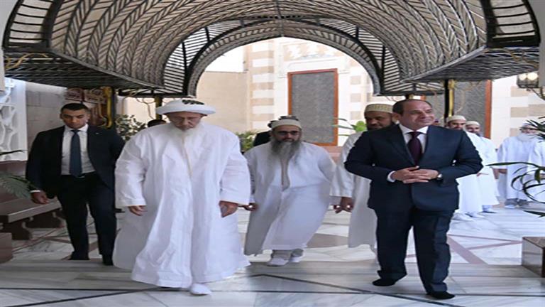 متحدث الرئاسة ينشر صور افتتاح الرئيس السيسي لمسجد السيدة نفي مصراوى