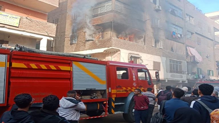 النيران تحاصر سكان شقة في إمبابة مصراوى