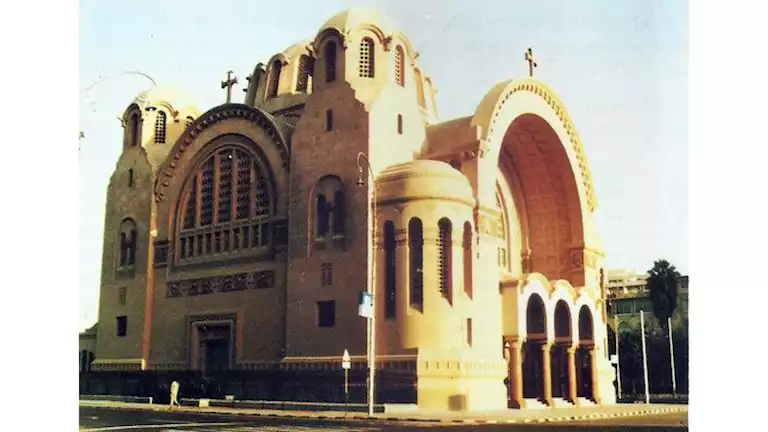 الكنيسة الكاثوليكية تكشف حقيقة إمكانية السيامة الكهنوتية للم مصراوى