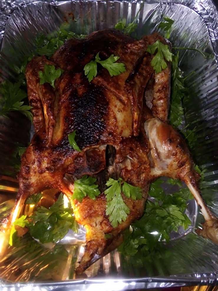 من الصحافة إلى الطهي.. قصة أم تطبخ "أكل بيتي" وتبيعه "دليفري" | مصراوى