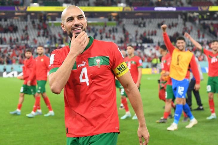 رسمياً مانشستر يونايتد يعلن التعاقد مع سفيان أمرابط يلاكورة