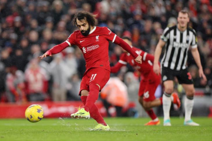 صلاح يفتتح 2024 بإهدار ركلة جزاء أمام نيوكاسل يلاكورة